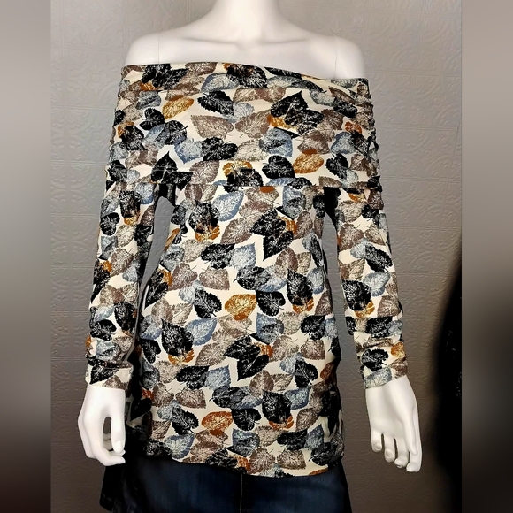 Effie's Heart | Dresses | Effies Heart Offshoulder Leaf Print Dress ...